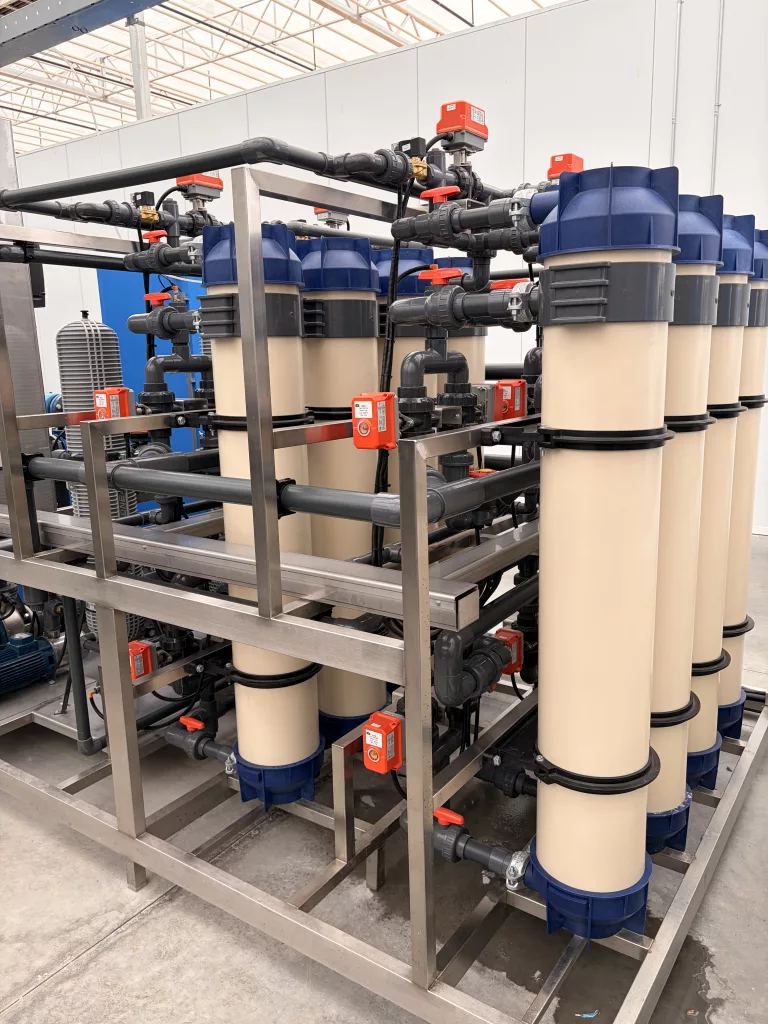 Commercial Greenhouse Buying Guide: Costs, Design & Manufacturer